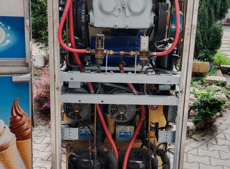 Electro Freeze 30TNCAB-123 Profesionalna mašina za tvrdi sladoled za neprekidni rad – 2 ukusa + uvijanje