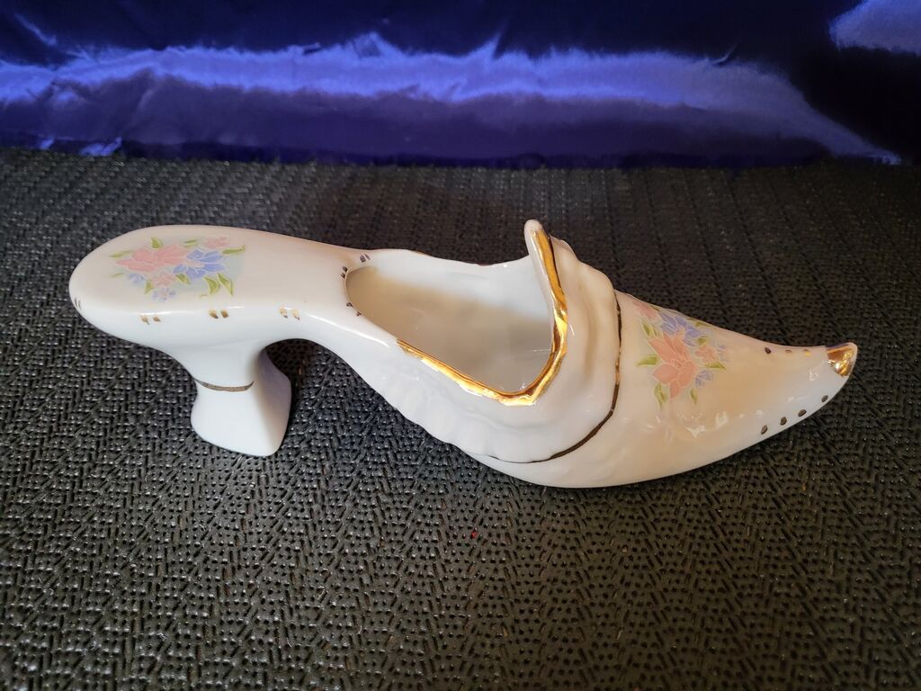 Porcelanska vintaz ukrasna papuca. Porcelanska papuca,perfektan
