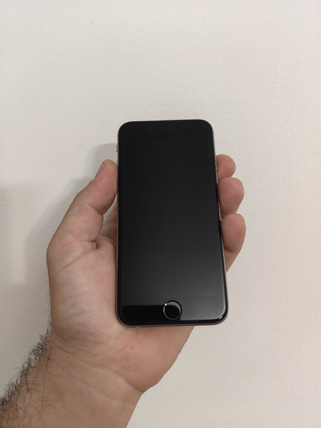 Iphone 6 crni sa 32 gb memorije, sim free icloud free. Ok očuvan, i