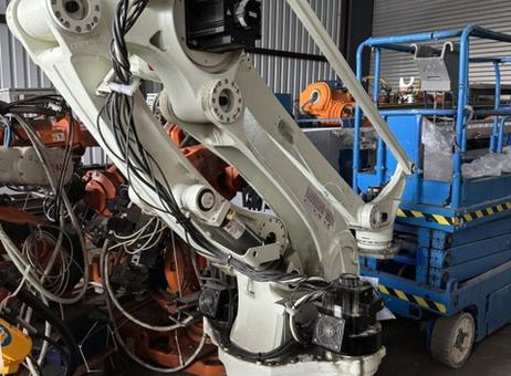 Kavasaki CP300L robot za paletiranje sa E-Kontrolerom i Profibus