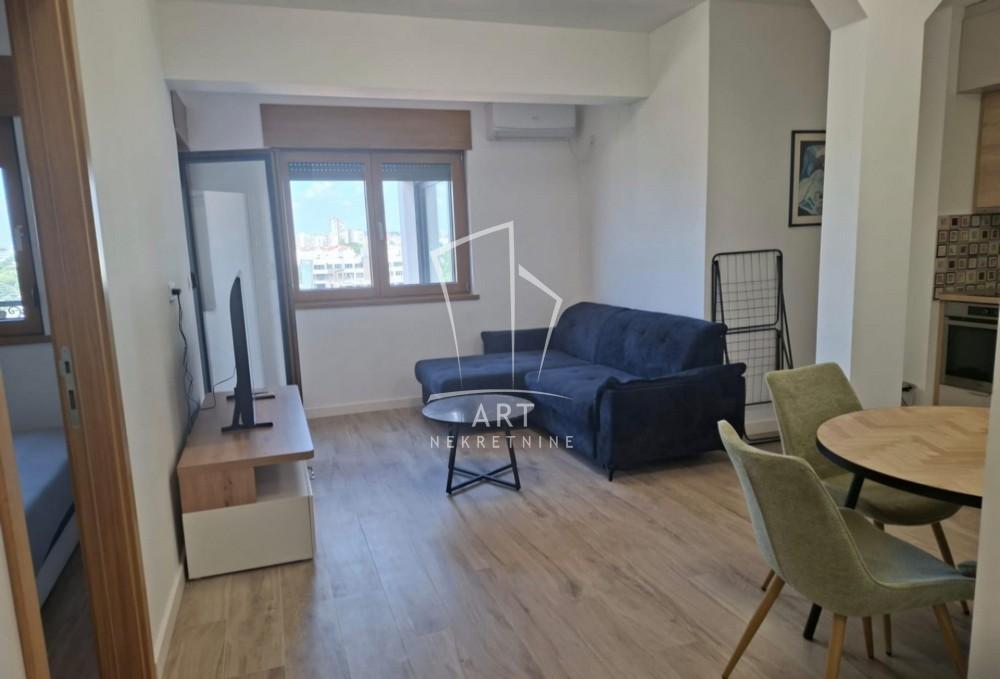 Milisava Đurovića, Trosoban stan za izdavanje, 44m2, 700€