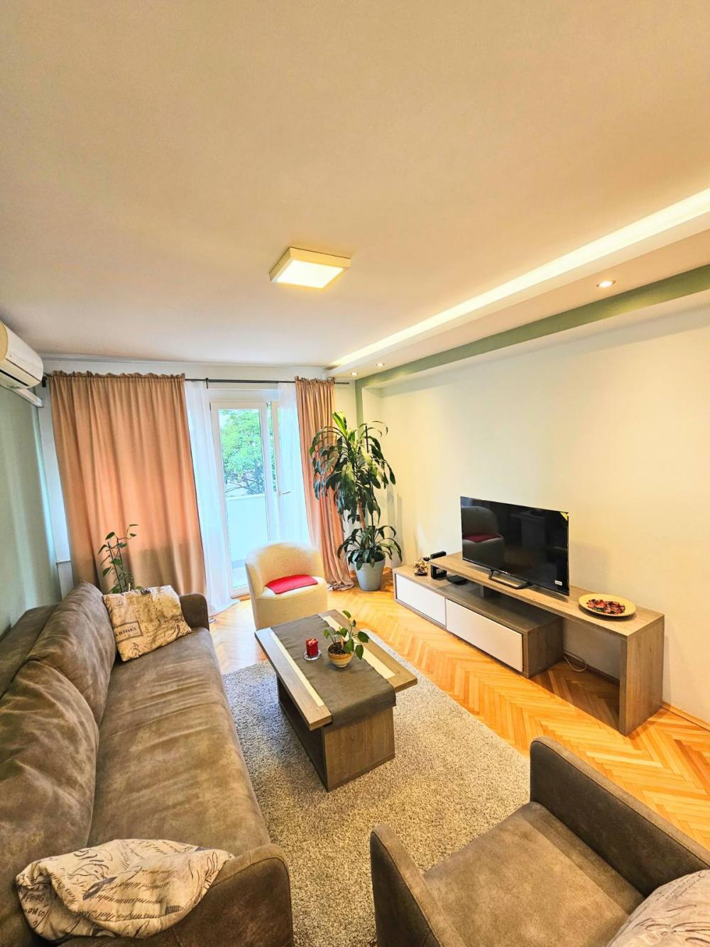 Sarajevska, Dvosoban stan za izdavanje, 54m2, 1.000€