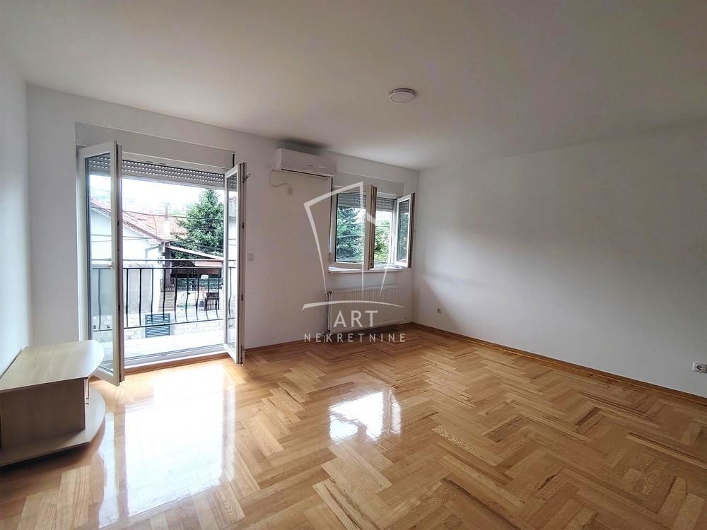 Mis Irbijeve, Dvosoban stan za izdavanje, 43m2, 500€