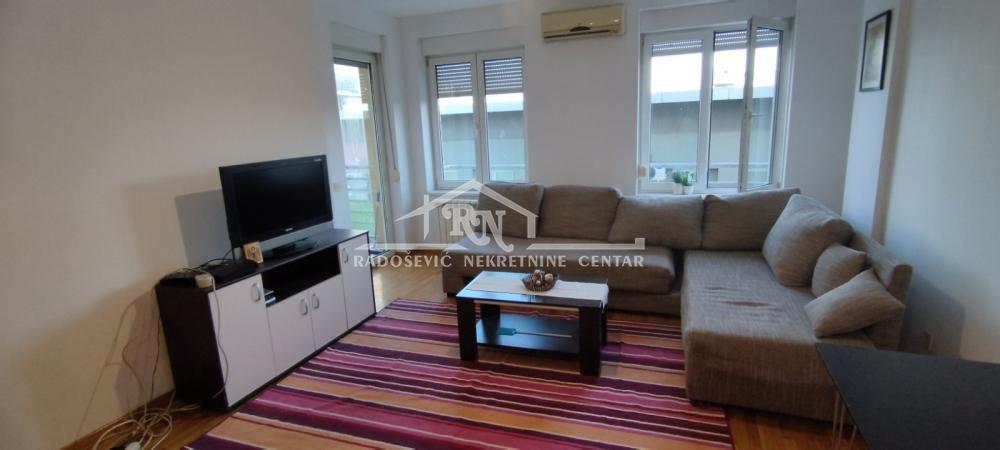 Jurija Gagarina, Dvosoban stan za izdavanje, 45m2, 500€