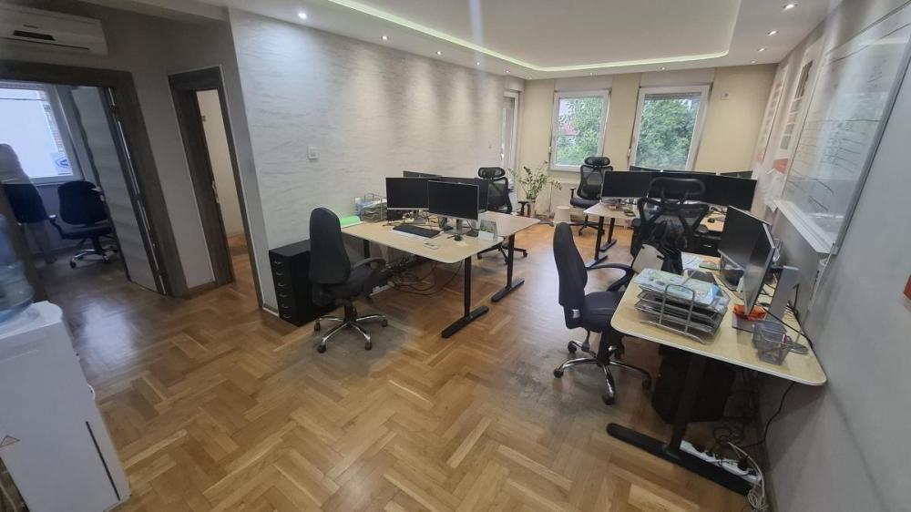 Trosoban stan za izdavanje, 65m2, 600€
