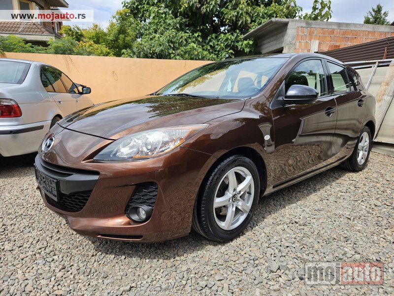 Mazda 3 1.6DIZ 6 BRZINA TOP