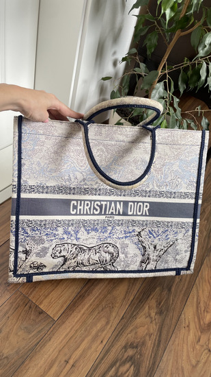 Dior torba za plažu 50€