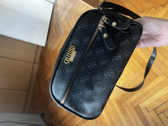 Guess torbica
