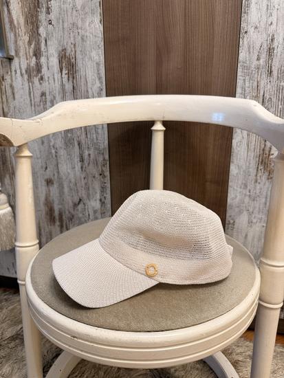 Nov beli Loro Piana kačket