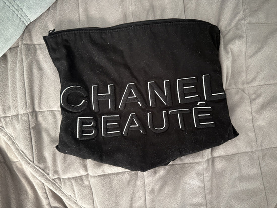 Chanel neseser