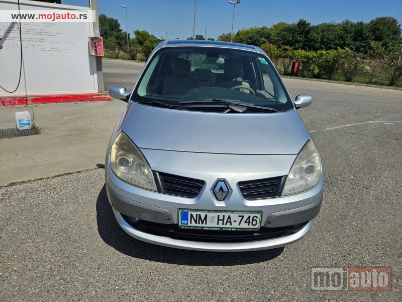Renault Scenic stranac