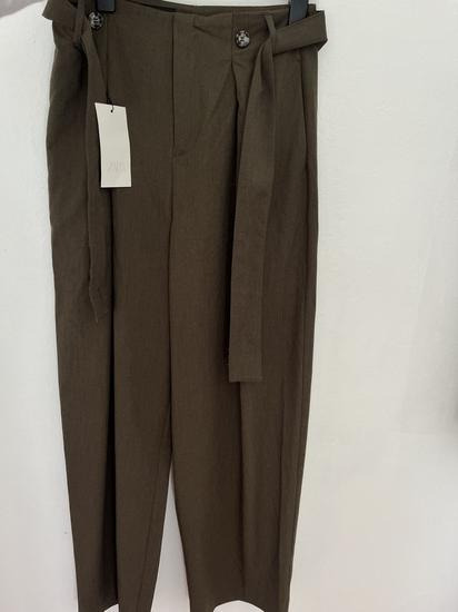 ZARA NOVO pantalone vel S