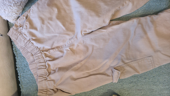 H&M nude dzeparice