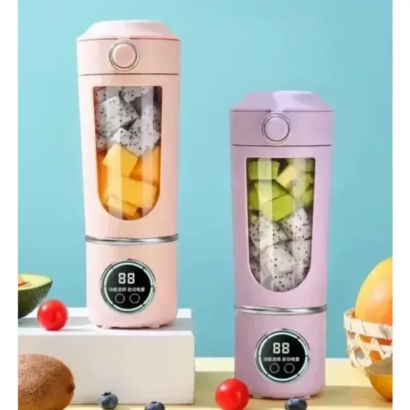 Kompaktni mini blender sa ekranom za smoothie u pokretu