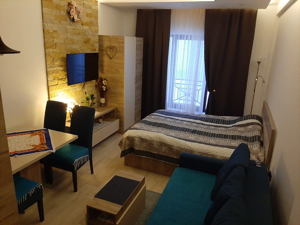 Prodajem apartman na Kopaoniku