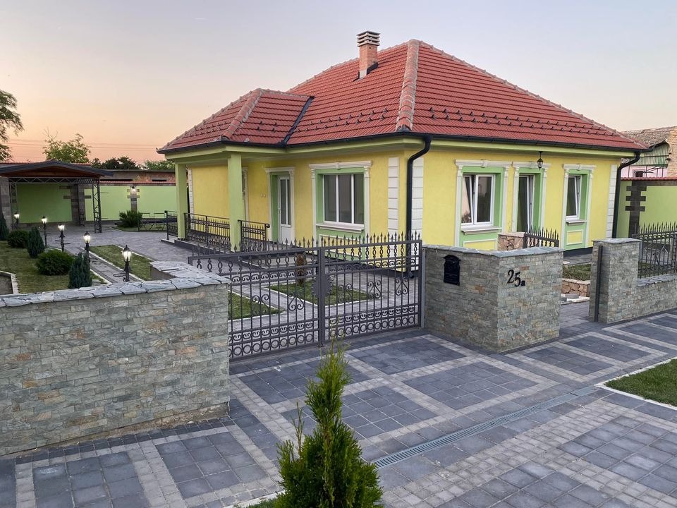 NOVA kuća u Crepaji 18 km od Pančeva
