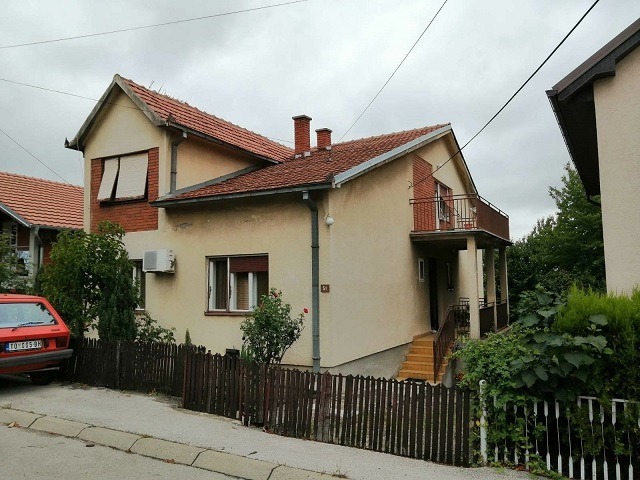 Prodaja kuce 200m2,6 ari placa centar Topola