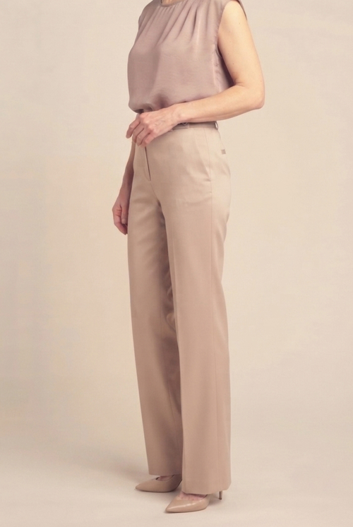 Pantalone Anka 26 puder - Duboke pantalone ravnog kroja