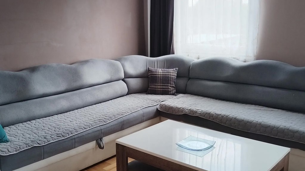 Izdavanje, stan, 120m², Zemun Sve Podlokacije, Beograd