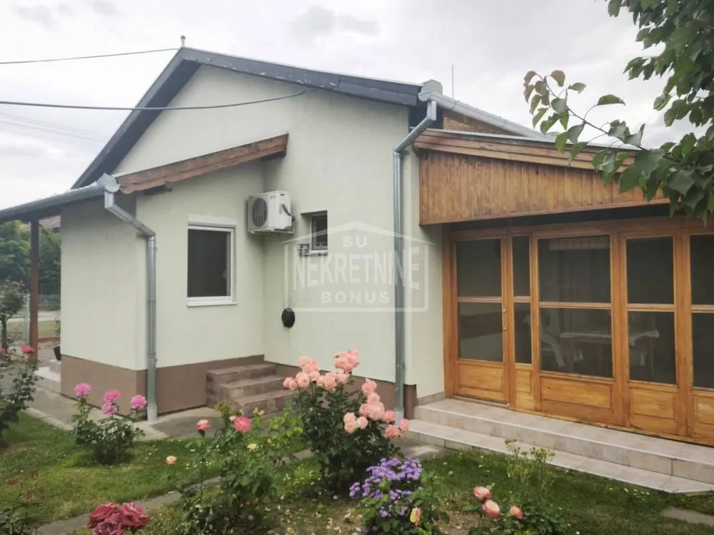 Prodaja, kuća, 81m², Mali Radanovac, Subotica