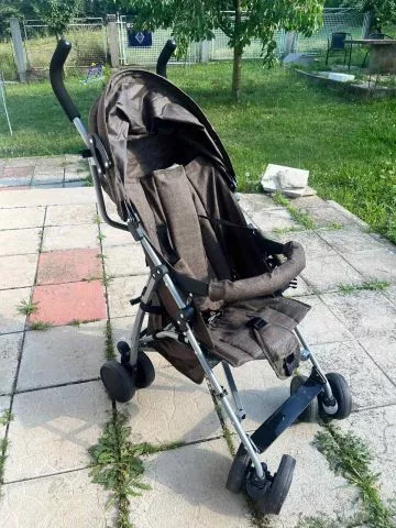 NEKORIŠĆENA KIŠOBRAN KOLICA