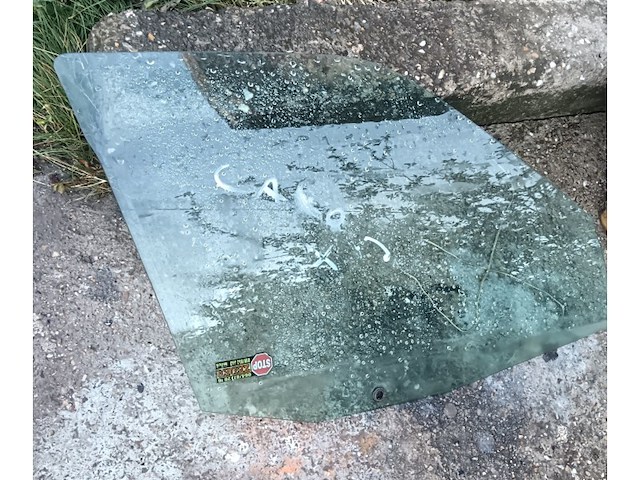 PREDNJA DESNA VRATA STAKLO CITROEN SAXSO