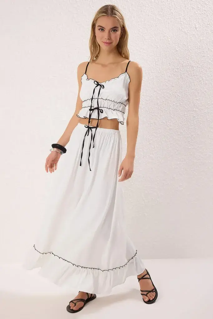Trendyol Milla Ženski komplet bluza i suknja Tbess25Au00110, Beli