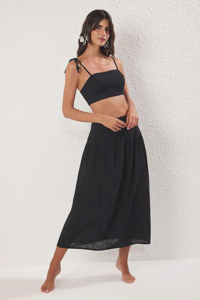 Trendyol Milla Ženski komplet bluza i suknja Tbess25Au00073, Crni