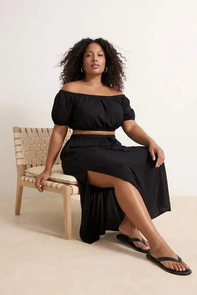Trendyol Curve Ženski komplet bluza i suknja TBBSS26CP00008, Crni