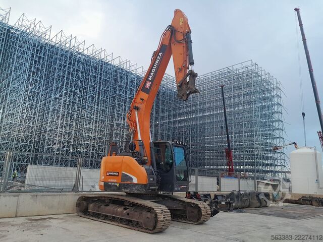 Guseničarski bager
Doosan DX235LCR