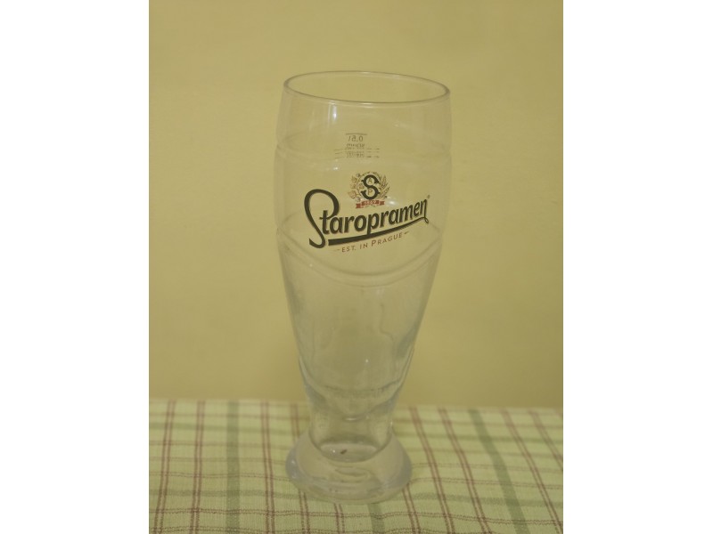 Brendirana Staropramen češka čaša za pivo 0.5 l