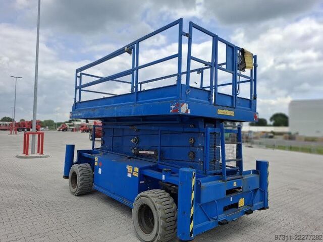 Podizanje makaza
Holland Lift B-165DL25 4WD/P/N
