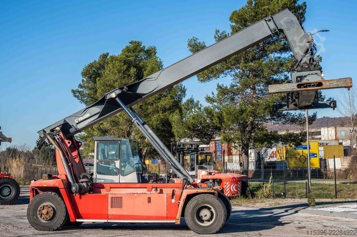 Prazan doseg kontejnera
Kalmar DRF100-54S6
