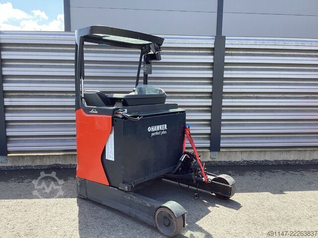 Reach truck
Linde R14 HD-01
