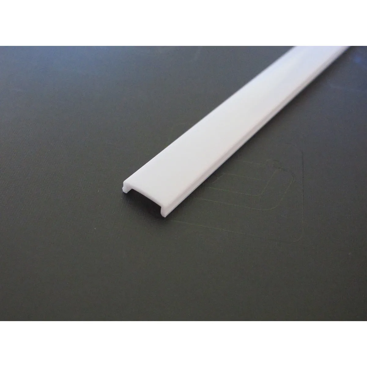 LST LED PVC poklopac-uvl.prov.