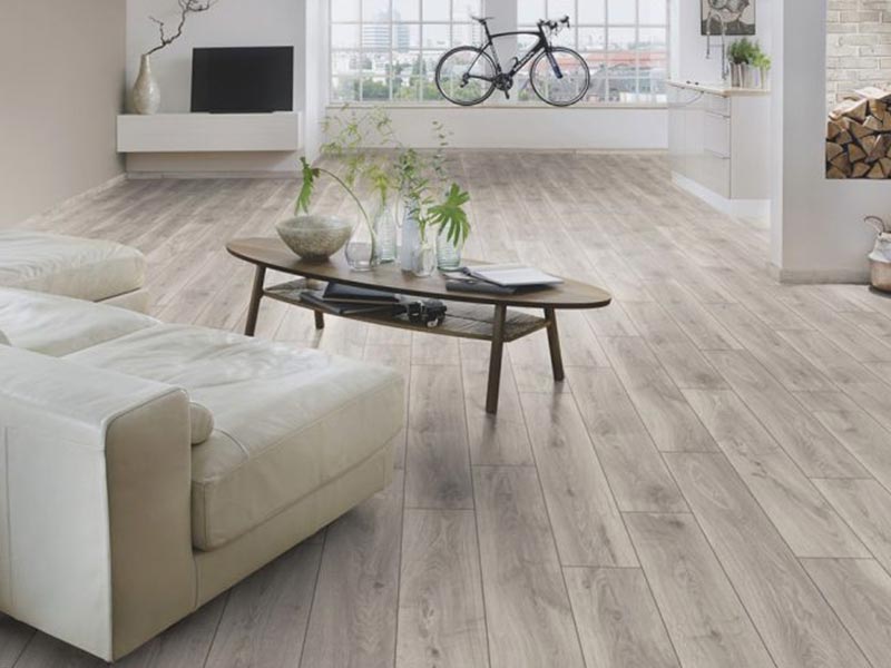 Akcijski laminat 82715 – 8 mm, 32/AC4