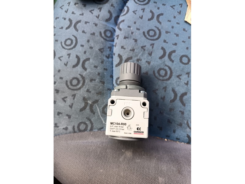 Pneumatski regulator pritiska