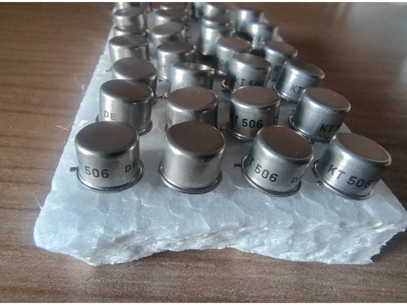 Tiristori KT 506 NOVO 30 komada LOT Novo