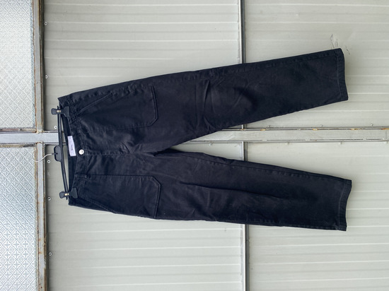 Bershka crne muske farmerke W32 L32
