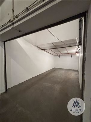 Na prodaju garaža 18 m² na Grbavici – obezbeđen pr