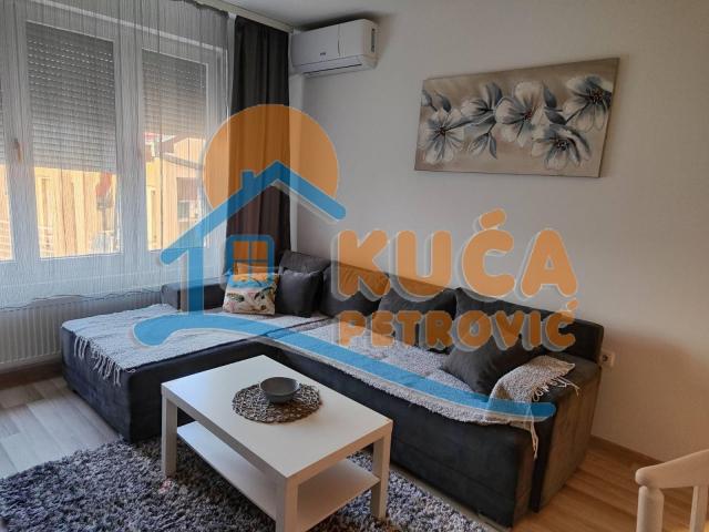 Izdaje se odličan stan kod Pravnog fakulteta, 40m2