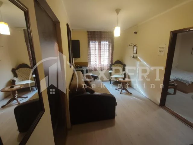 Izdaje se odličan smeštaj za radnike na Ledenoj steni, 180m2