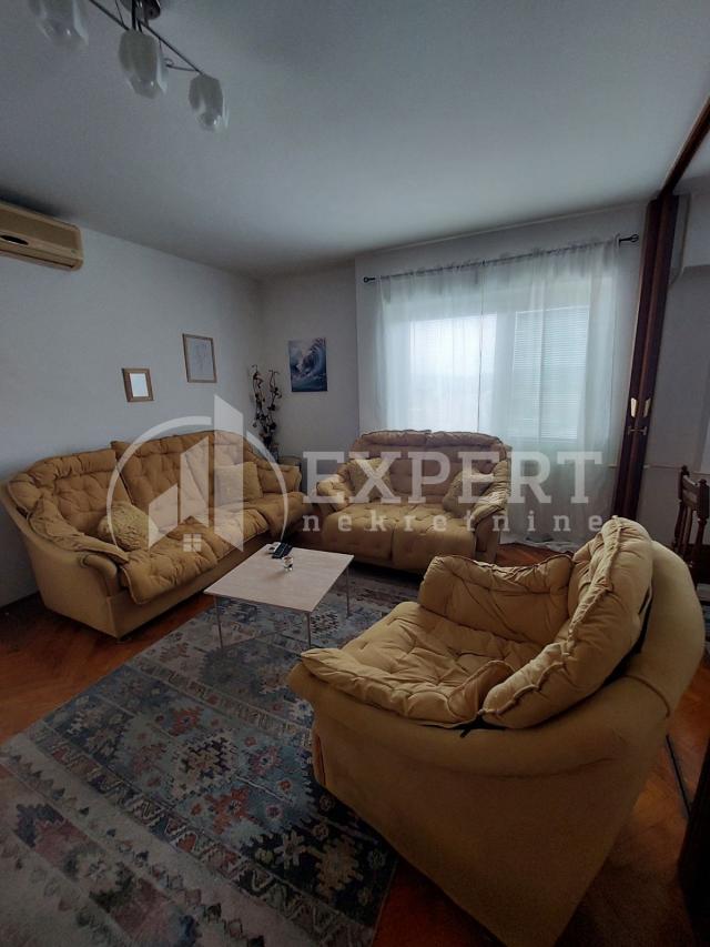 Izdaje se stan u centru