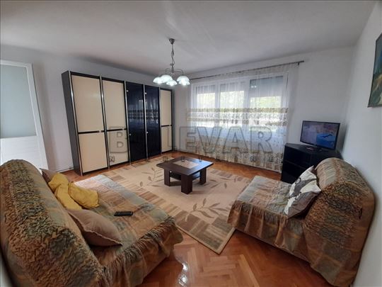 Izdaje se stan u Durlanu, visoko prizemlje, 53m2