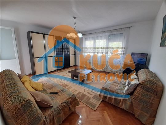 Izdaje se stan u Durlanu, visoko prizemlje, 53m2
