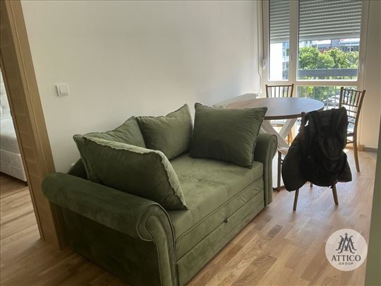 Izdaje se potpuno renoviran dvoiposoban stan 47 m²