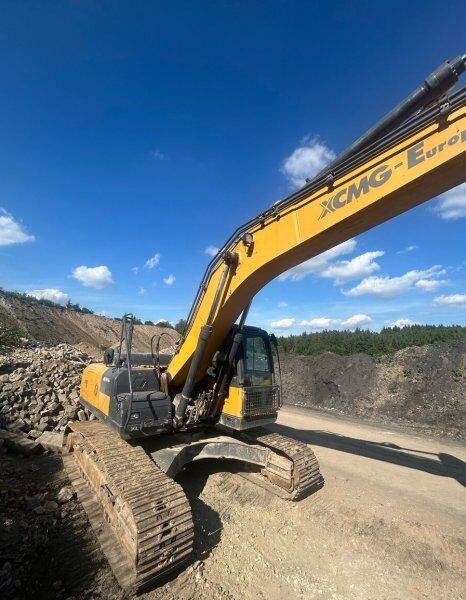 XCMG XE250 bager guseničar