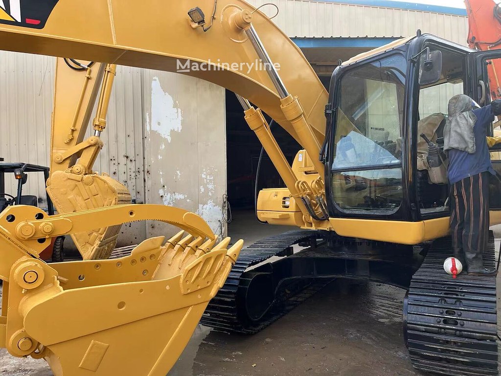 Caterpillar 320C bager guseničar