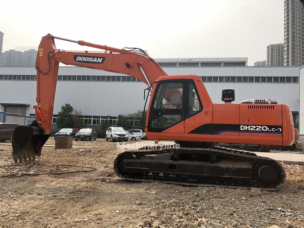 Doosan DH220 bager guseničar