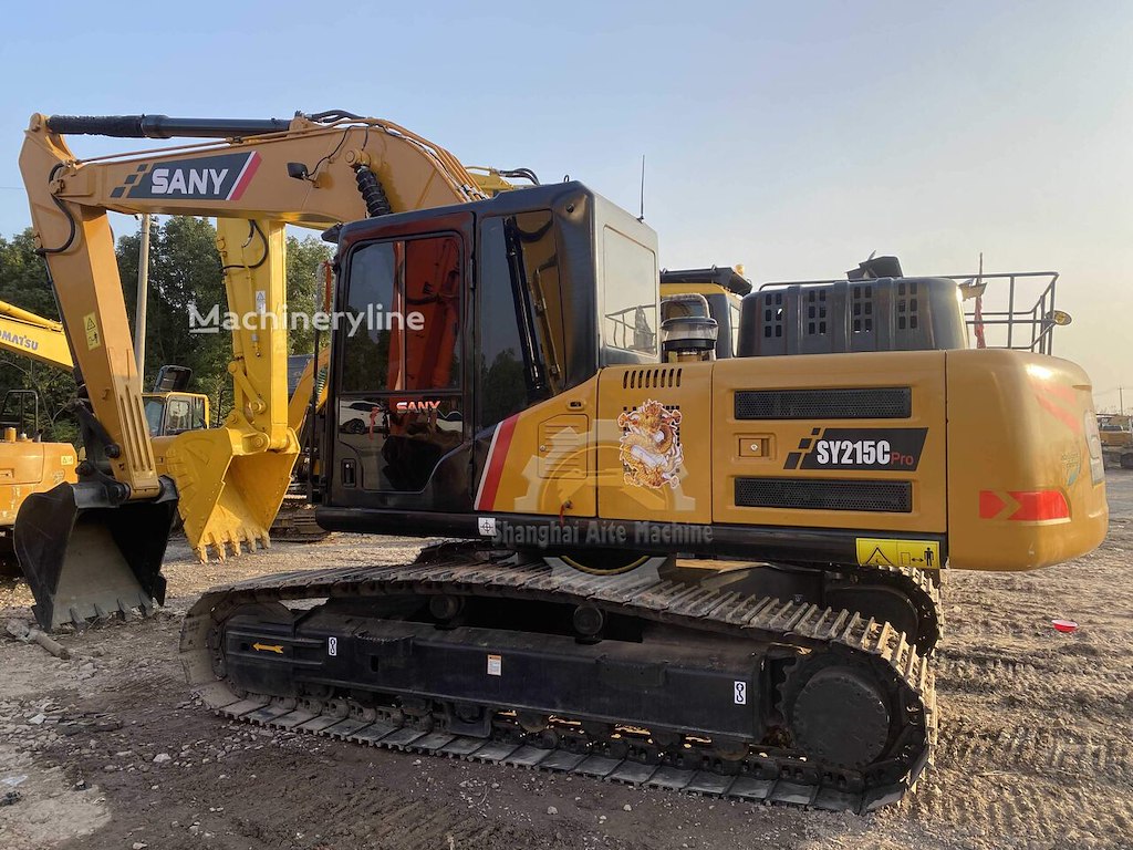 Sany 215C bager guseničar